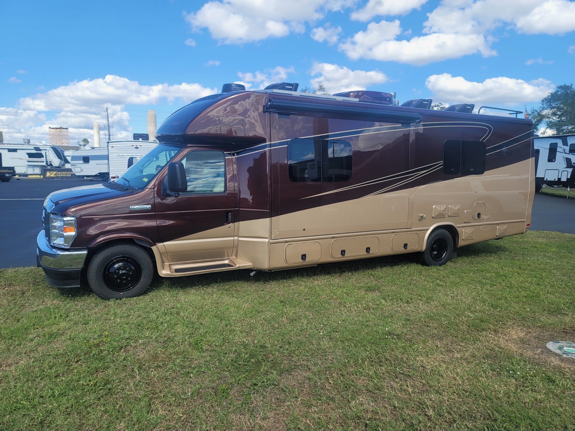 2027 Hoosier Custom Cruiser 28TBS for sale • Hoosier Custom Cruiser RV